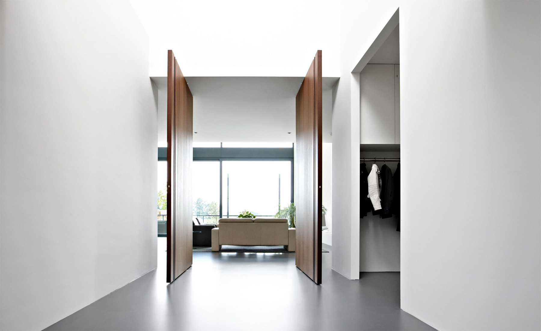 Pivot Interior Doors - Innovative Way to Modernize Your Apartment ...